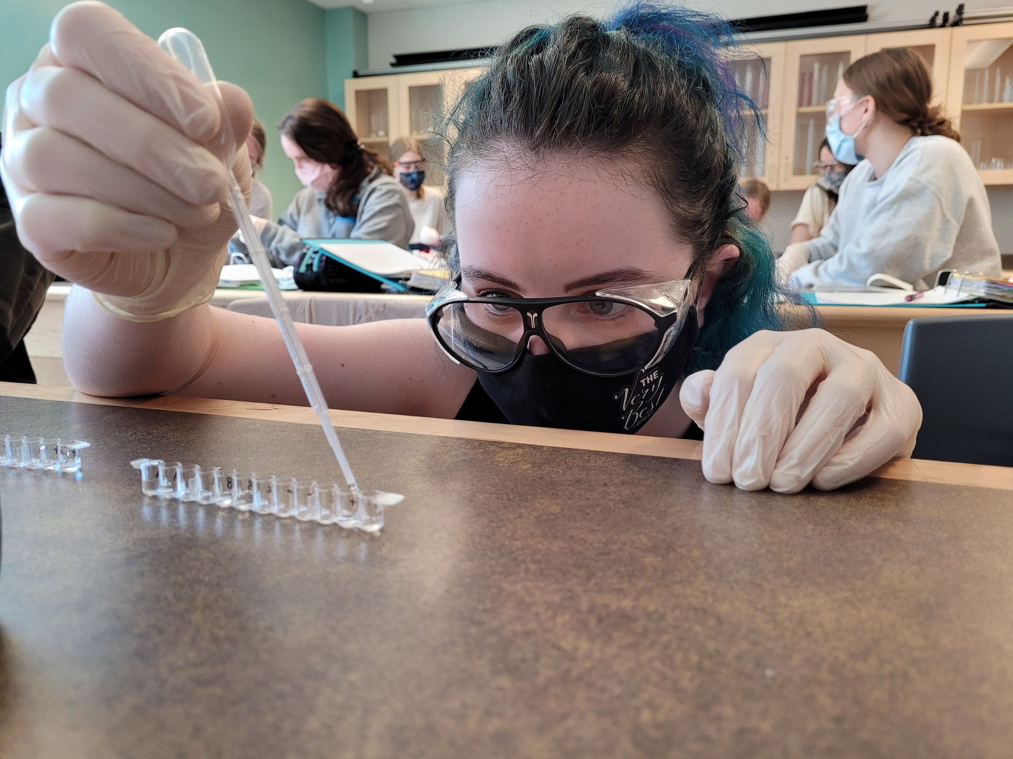 CASTL teams up with STEAM PEI to deliver hands-on bioscience workshops for K-12 students – PEI ...